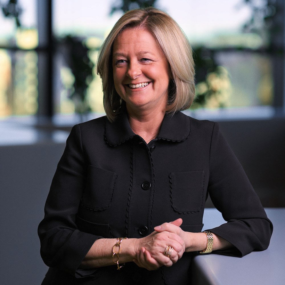 New UK BT Group CEO Allison Kirkby to Start Job on 1st Feb 2024 ...