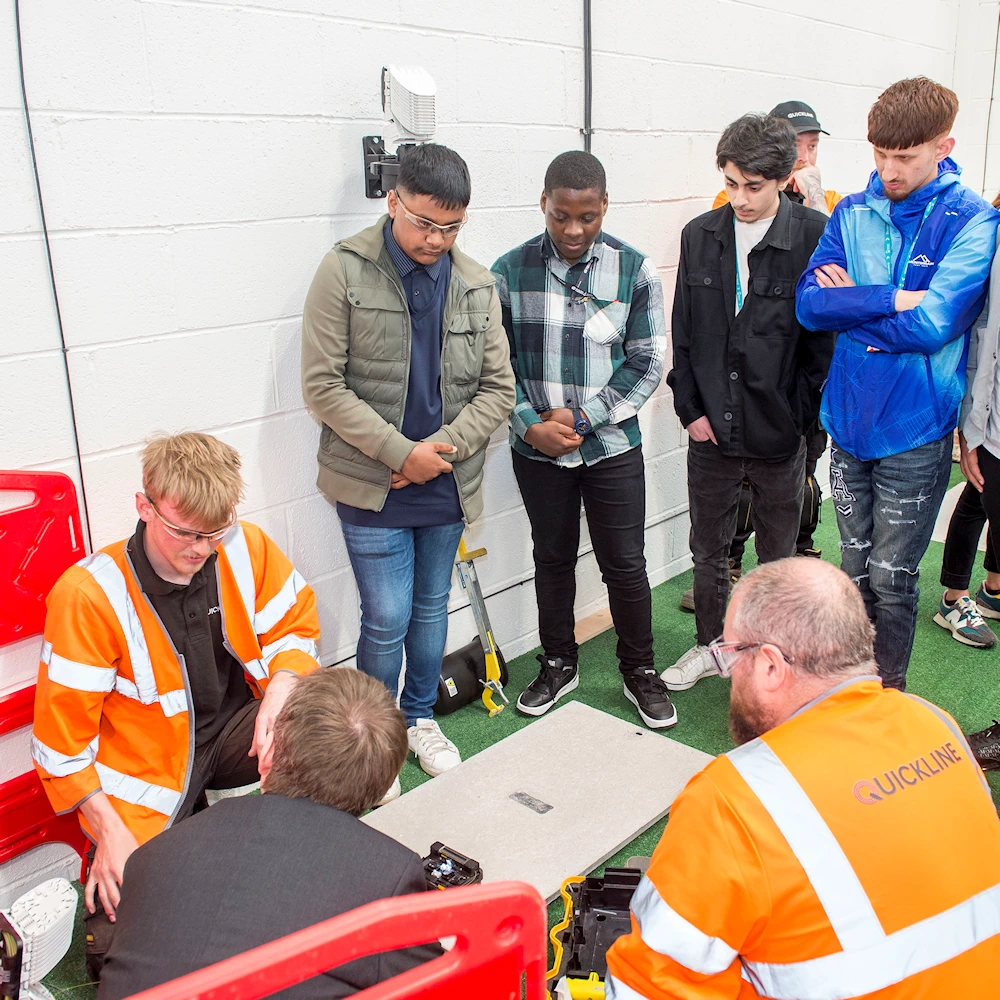 Full Fibre UK Broadband Builder Quickline Opens New Facility in Leeds ...